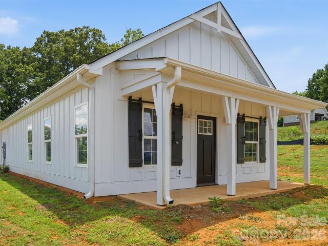 1432 Blackbird Drive
