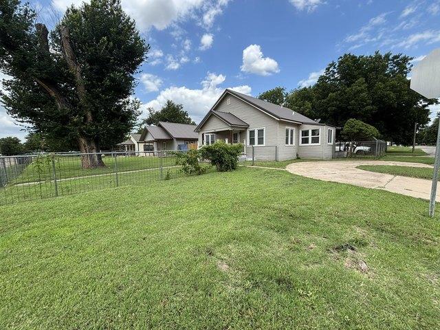 1432 E Cherokee Ave, Enid, OK 73701