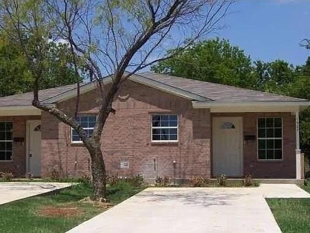 1432 E Mulkey St, Fort Worth, TX 76104
