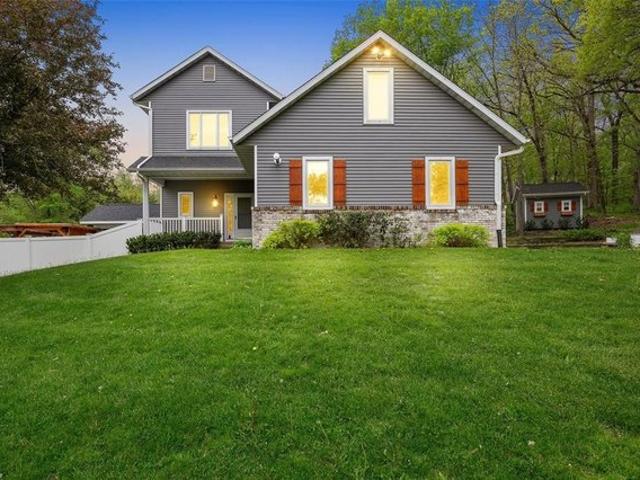 1432 Hickory Hollow Rd NE, Solon, IA 52333