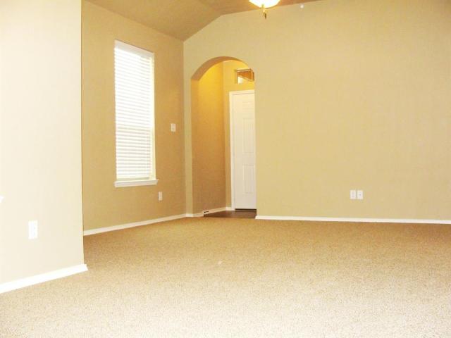 1432 Ravenwood Drive