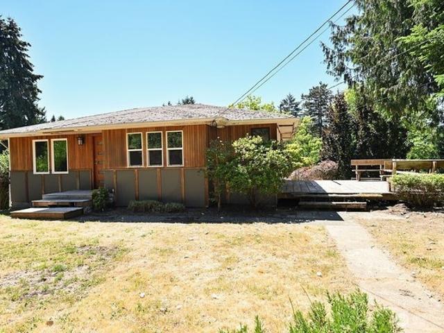 1432 th Ave SW, Burien, WA 98166