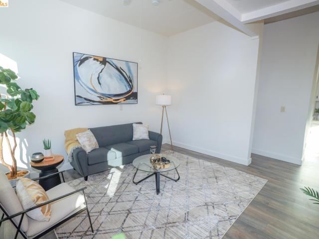 1432 Union St, Oakland, CA 94607 | MLS #41120 | Compass