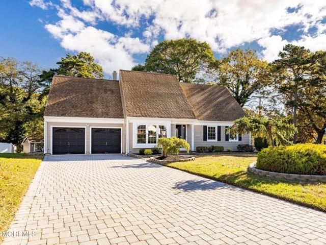 1432 Weeping Willow Ct, Toms River, NJ 08753