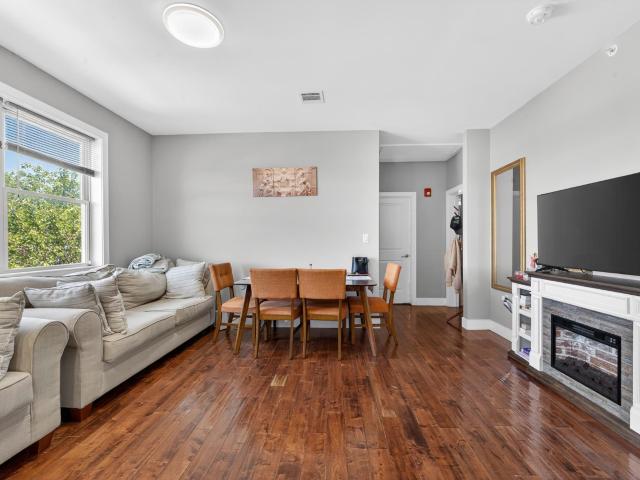 1432 46Th St # 3