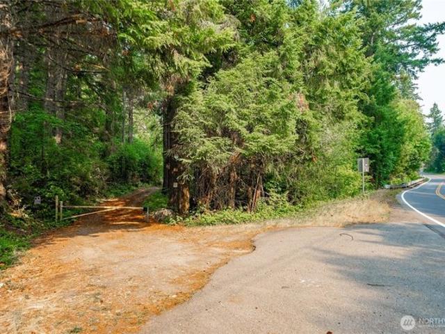 14333 Beaver Dr SE, Rainier, WA 98576
