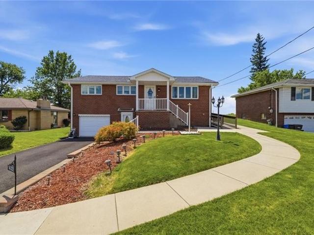 14332 Roberta Dr, Irwin, PA 15642
