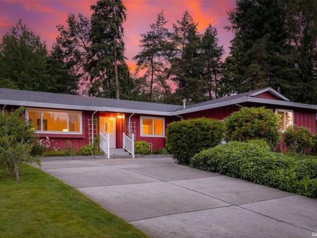14335 th Ave NE, Kirkland, WA 98034