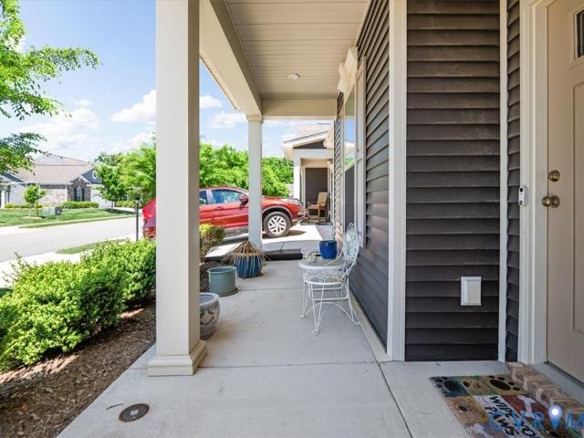 1433 Avondale Woods Drive