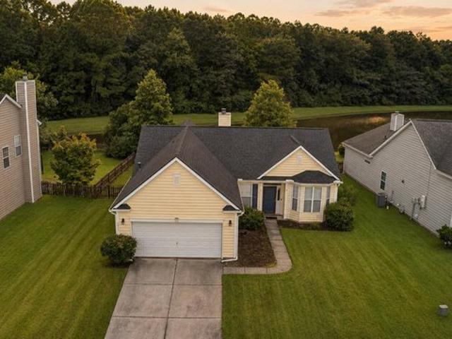 1433 Coopers Hawk Dr, Hanahan, SC 29410