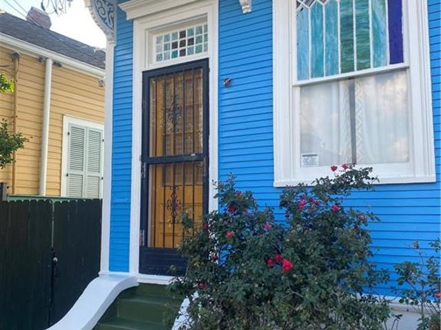 1433 Dauphine Street