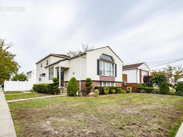 1433 E 105th St, Brooklyn, NY 11236