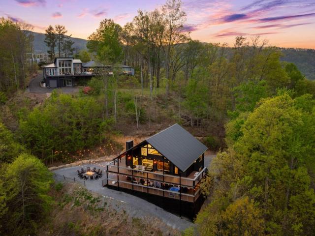 1433 Garrett Place