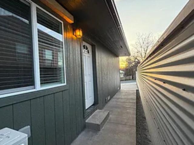 1433 Lakeview AVE