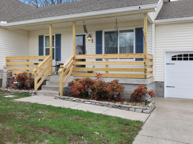 1433 Laurel Oak Dr