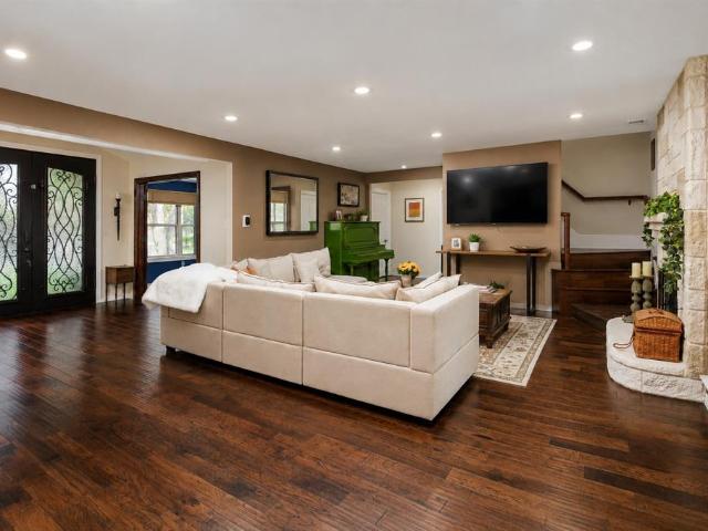 1433 Lincoln Place