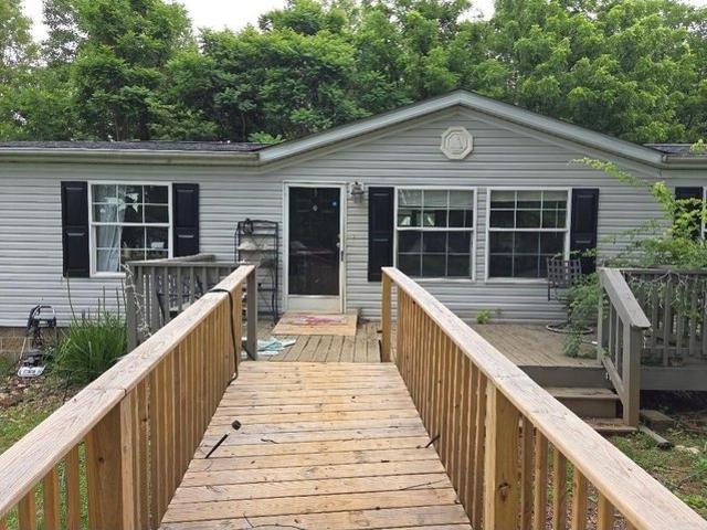 1433 Quarles Rd, Thaxton, VA 24174