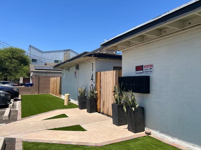 1433 S. Kenneth Place