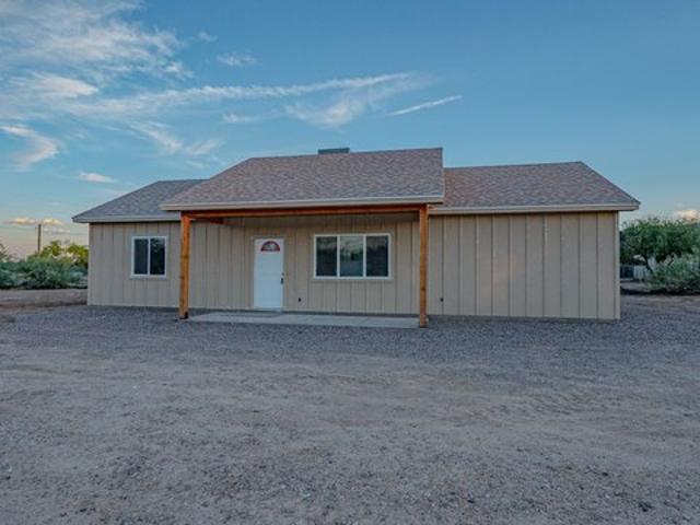 1433 W Lebanon Springs Trl, Safford, AZ 85546