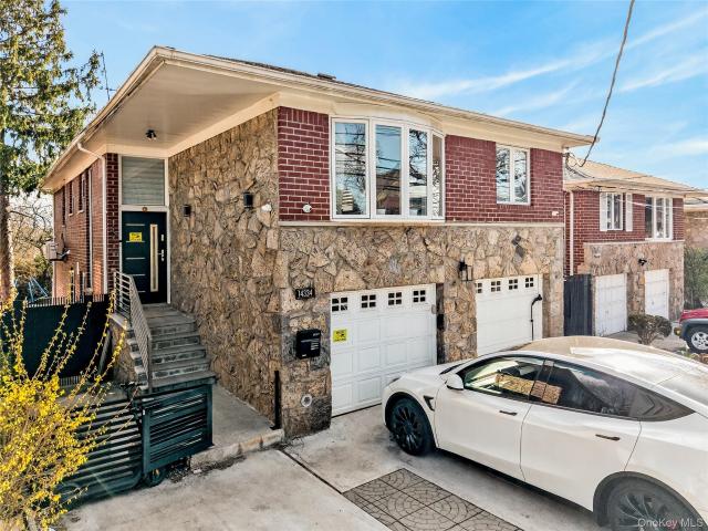 143 3 th Avenue | Compass