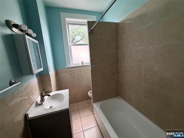 143 149 Prospect # 3