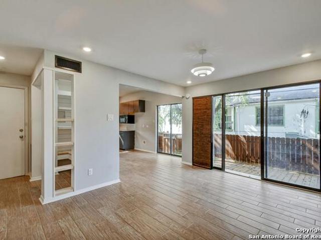 143 1 /2 Terrell Rd
