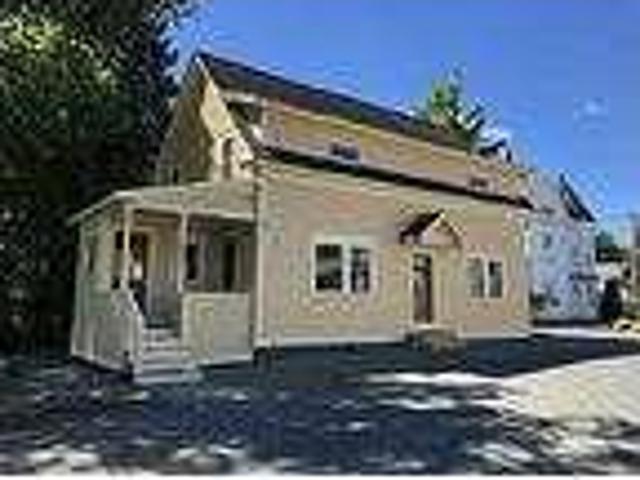143 2nd St, Newport, Vt 05855