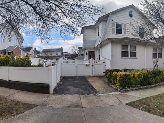 143 40 Poplar Ave, Flushing, NY 11355