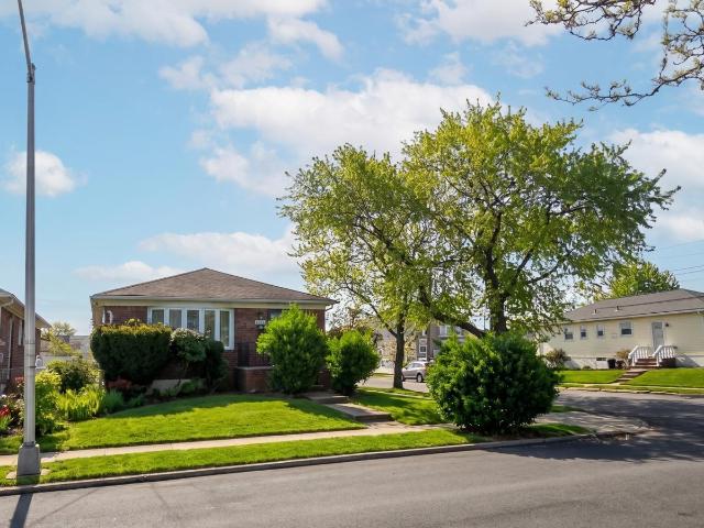 143 81 th Street | Compass