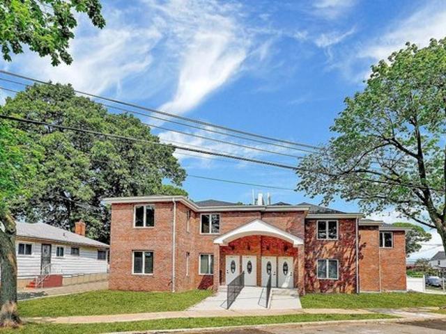 143 86 nd St, Springfield Gardens, NY 11413