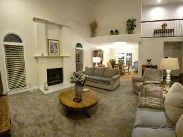 143 Cross Creek