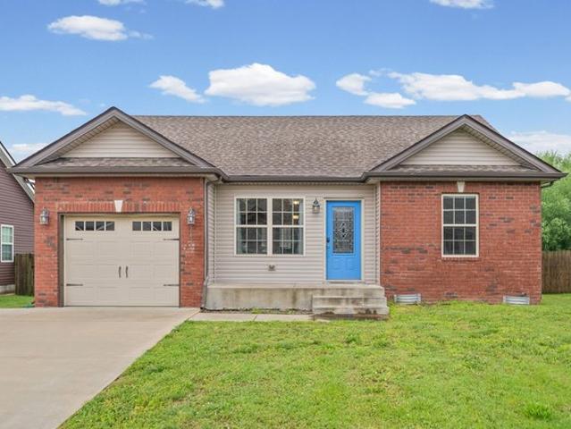 143 Ambridge St, Oak Grove, KY 42262