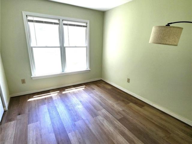 143 Arlington Square