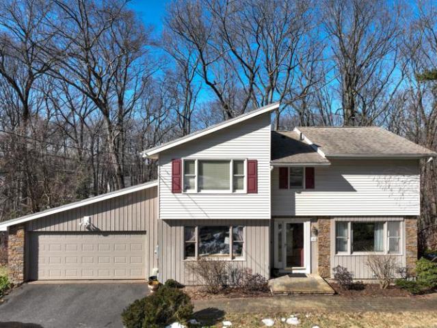 143 Bouldercrest Ln, Vernon, CT 06066