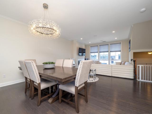 143 Brentwood Circle, Danbury, US, CT