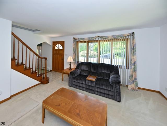 143 Greenwood Ave