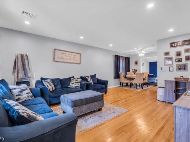 143 Greenbrook Rd