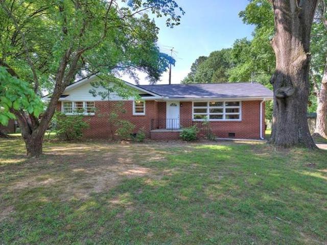 143 Davis Dr, Cartersville, GA 30120