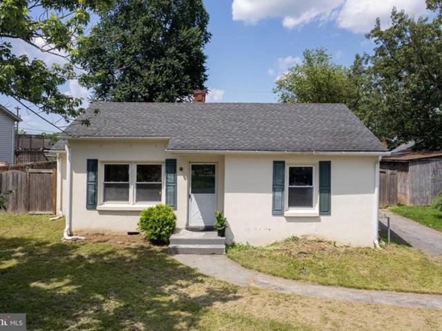 143 E Dowell J Cir E, Winchester, VA 22602