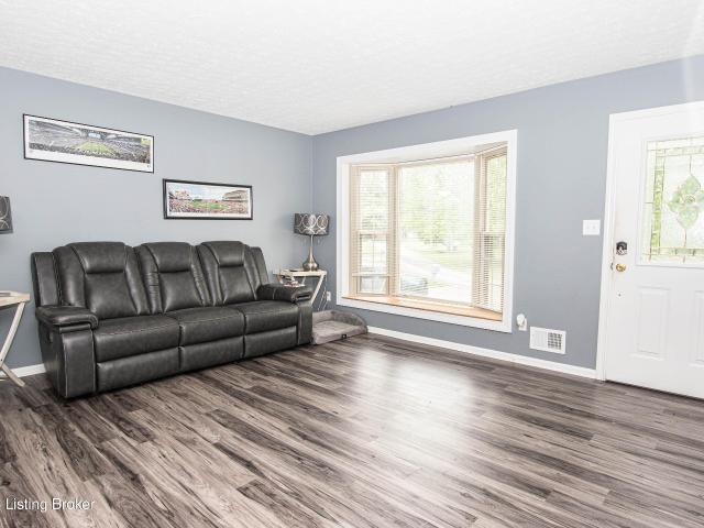 143 Kimberly Ct
