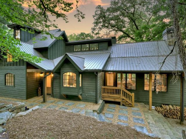 143 Heritage Point