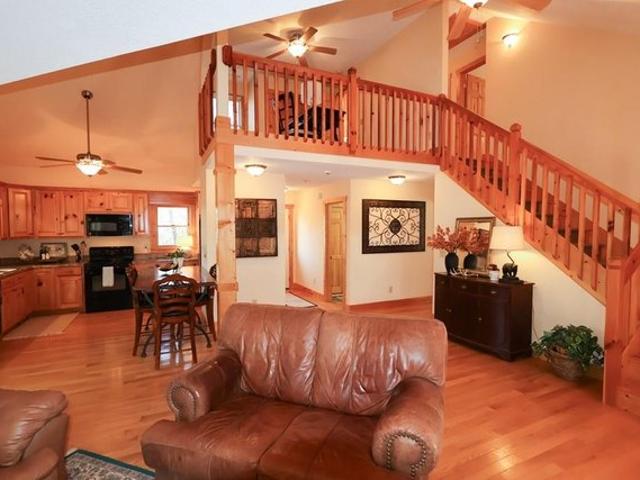 143 Hidden Lake Cir, Ellijay, GA 30536