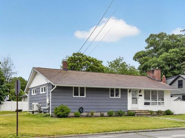 143 Highland Park Ave, Manchester, NH 03109