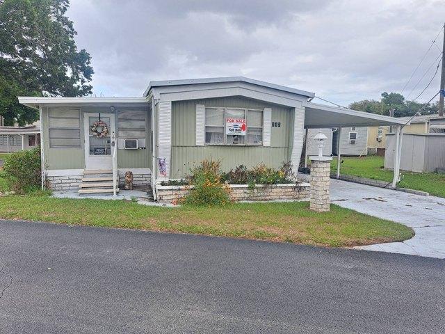 143 Oakhill View Dr, Valrico, FL 33594