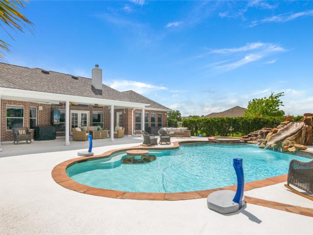 143 Lago Cir N, Santa Fe, TX 77517 | MLS #75540