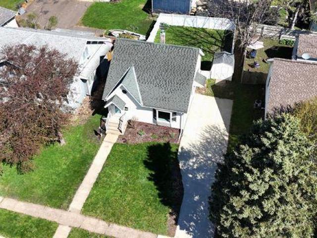 143 Maple Street E