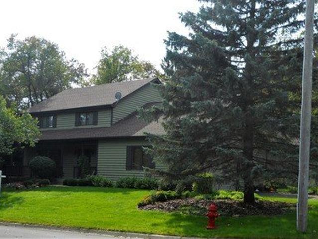 143 McCullom St, Crystal Lake, IL 60014