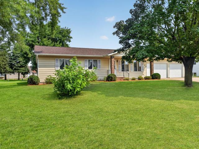 143 Meadowlark Lane SW