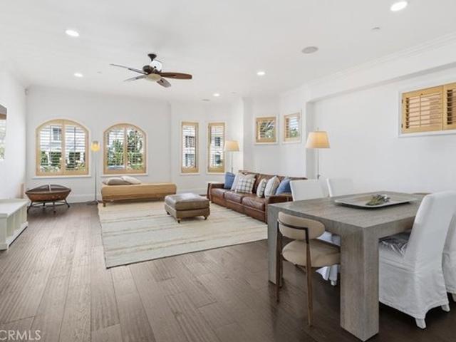 143 N Arnaz Dr Apt 105, Beverly Hills, CA 90211