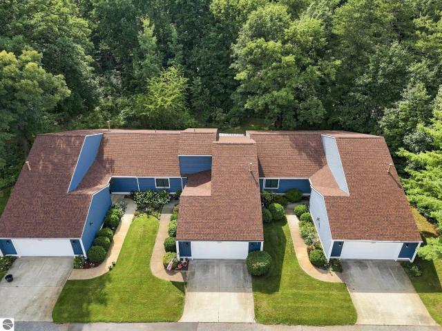 143 North Shore Drive West